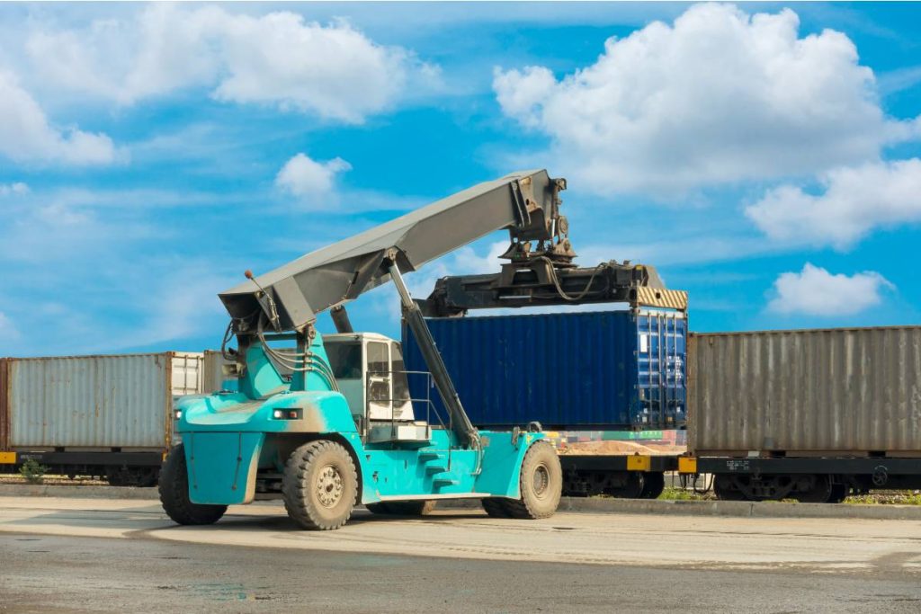 Port Equipment – Tahura Engineering Equipment Trading